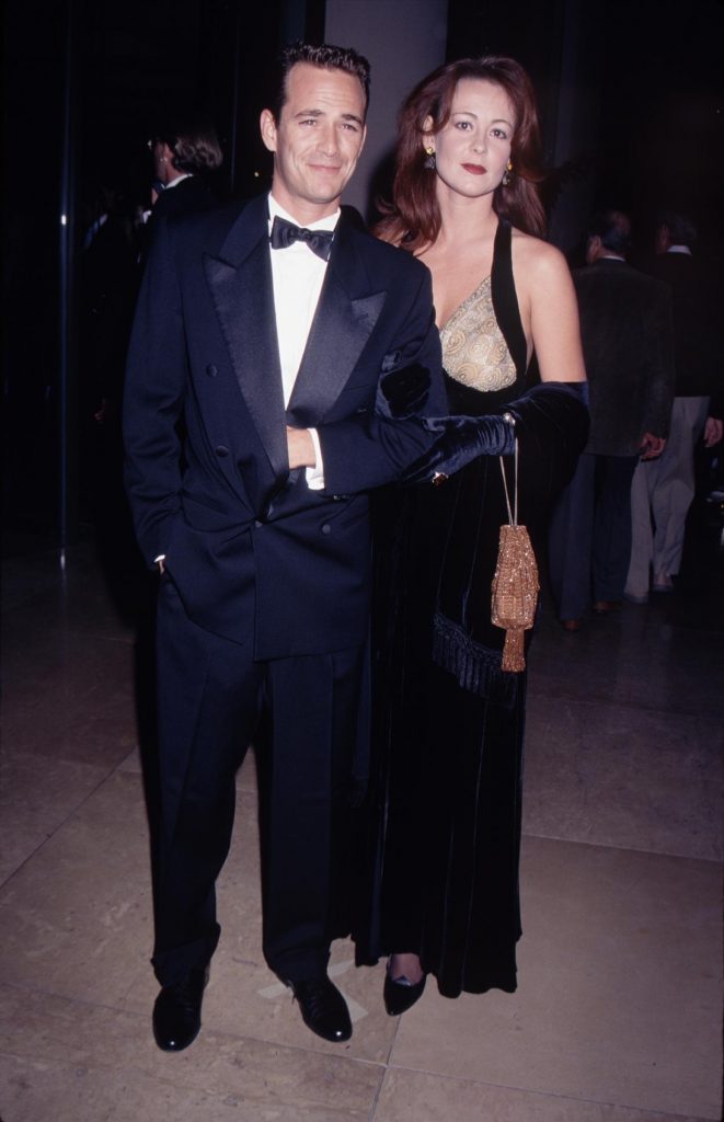 The Untold Truth of Luke Perry's ex-wife, Rachel 'Minnie' Sharp - Grawsome!
